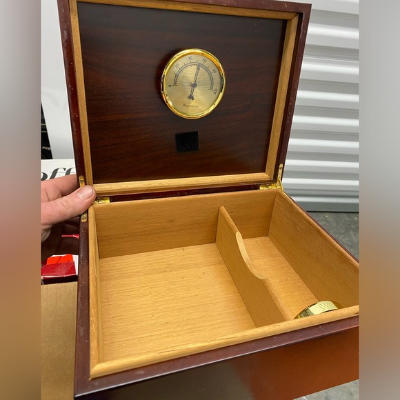 Hand Crafted | Storage & Organization | Mahogany Cigar Humidifier Box ...